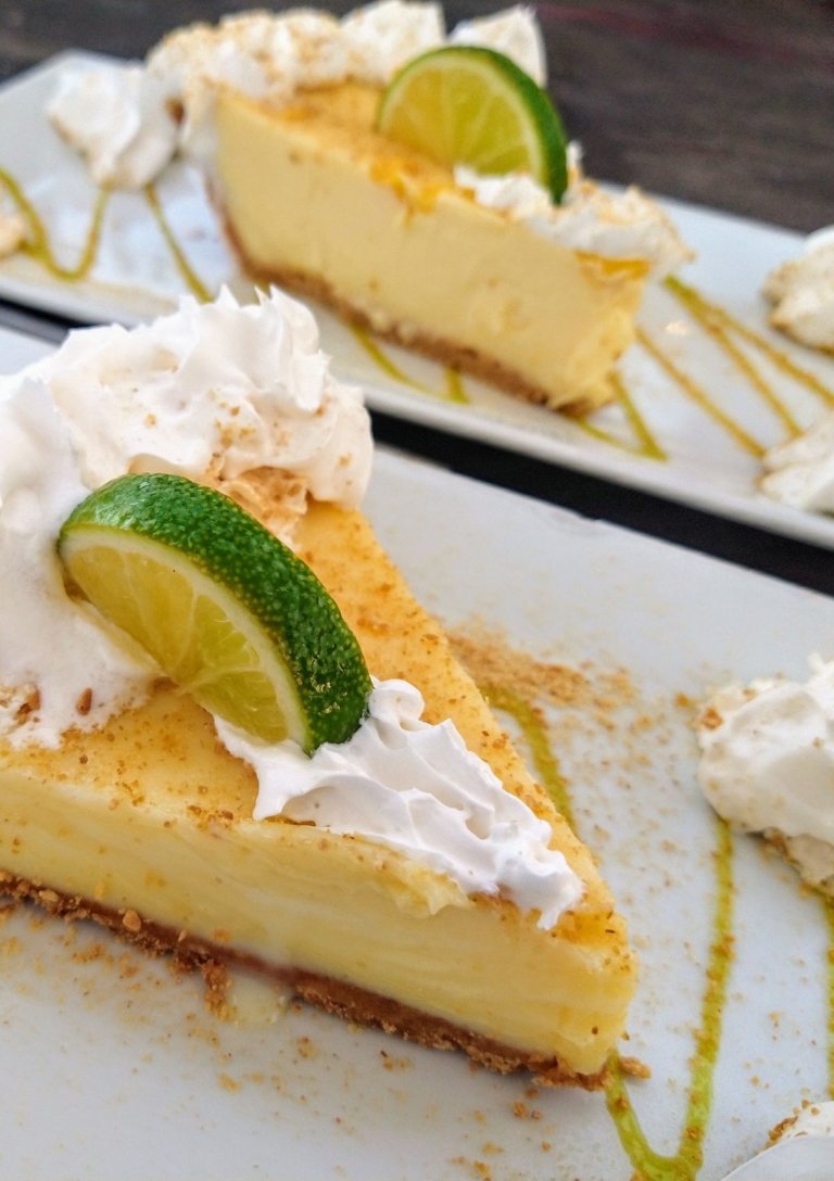 15 Best Restaurants in the Florida Keys that Even the Locals Love