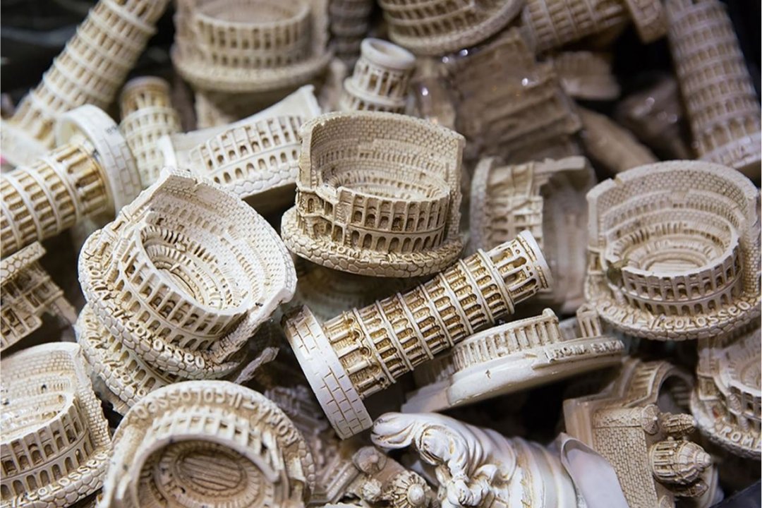 Travel Souvenir Ideas: 10 Best Souvenirs to Collect Worldwide