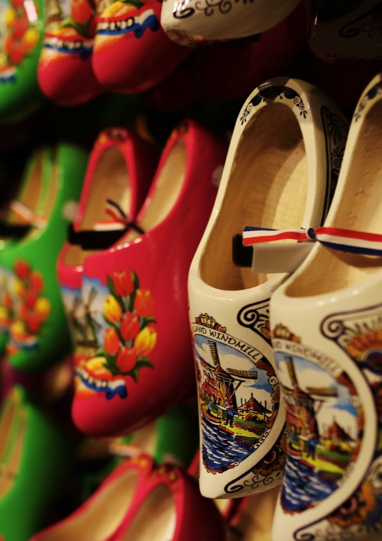 10 Best Souvenirs from Amsterdam (You Won't Find Elsewhere)