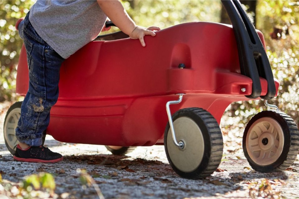 8 Best Festival Trolleys and Wagons to Make Life Easier