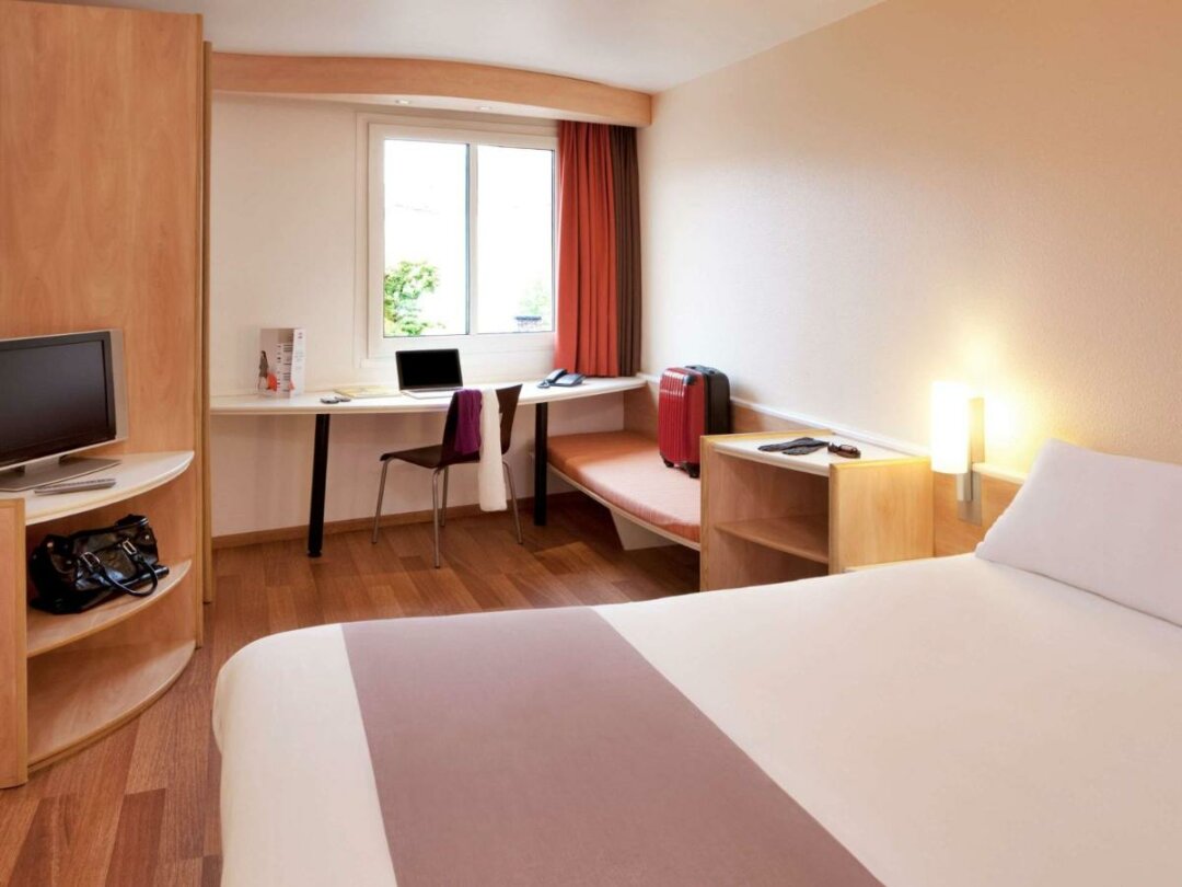 11 Best Sziget Hotels and Sziget Apartments (All Near The Festival)