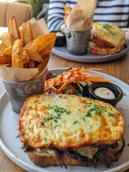 17 Best Restaurants in Southsea for Brunch, Lunch & Dinner